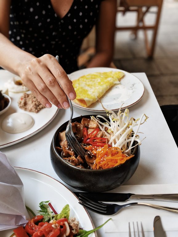 Zoti & Julia Cafe - Tel Aviv City Ladies